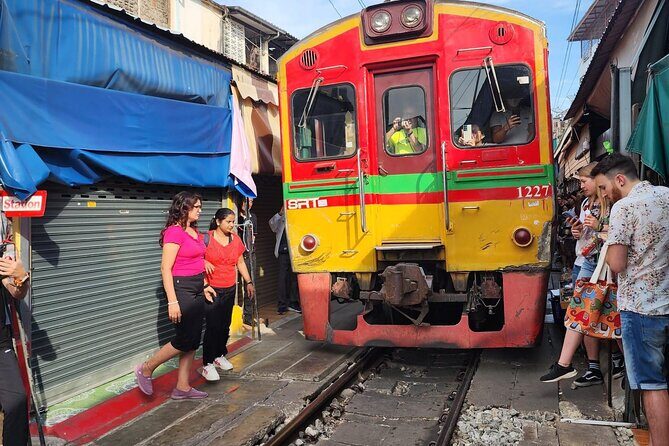 Private Maeklong Railway Market and Amphawa Floating Market Tour. - Who is This Tour Best For?