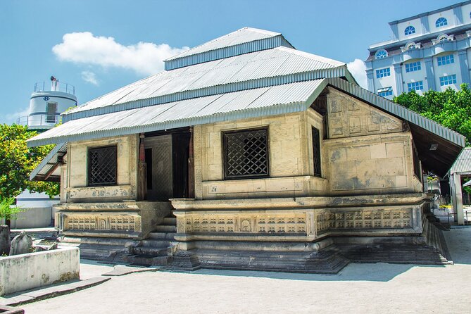 Private Male City Walking Tour with optional Vilimale tour - What Travelers Say