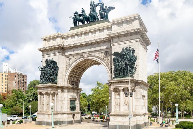 Private Manhattan and Brooklyn Full-Day Tour with Driver-Guide and Vehicle - Key Points
