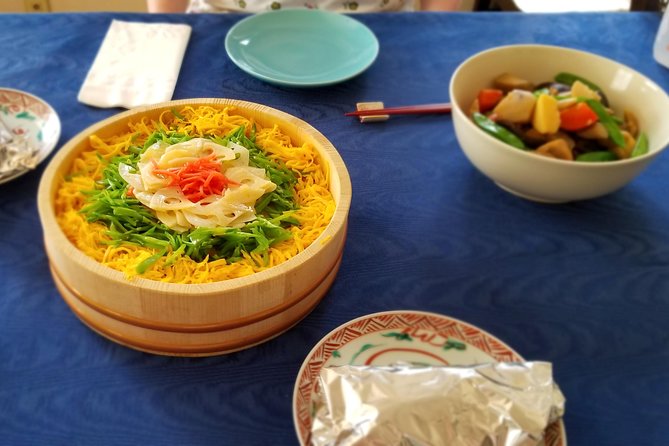 Private Market Tour and Cooking Lesson With a Tokyo Native Makiko in Her Home - Taking in the Local Lifestyle and Cuisine
