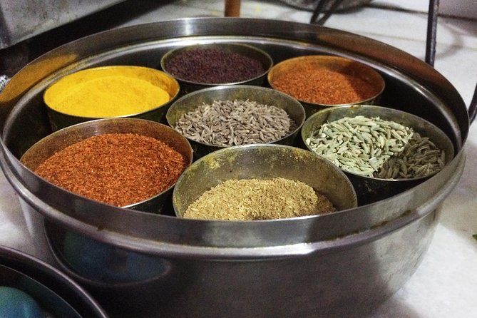 Private Market Tour & Vegetarian Cooking Class & Meal in a Local Jaipur Home - Why Travelers Love This Tour