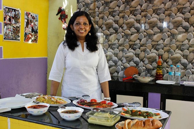 Private Market Visit and Cooking Class in Goa with a Local Family - Key Points