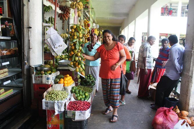 Private Market Visit and Cooking Class with Private Transfers from Kandy Hotels - Discovering the Sri Lankan Flavors in Kandy