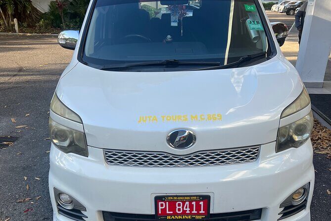 Private MBJ Airport Transfer to Breathless and Secrets Resorts - Who Would Benefit Most?