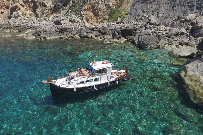 Private Mediterranean classic boat with Paddle boards+Snorkelling - Who Will Love This Experience?