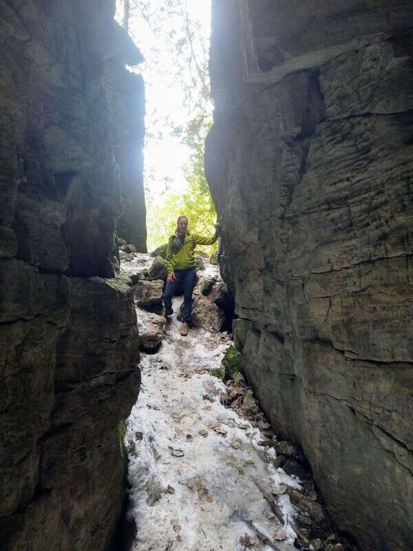 Private Metcalfe/Duncan Caves Hike-Collingwood/Blue Mountain - Key Points