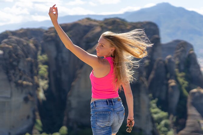 Private Meteora Photo Shoot With a Professional Photographer - Experienced Photographers at Your Service