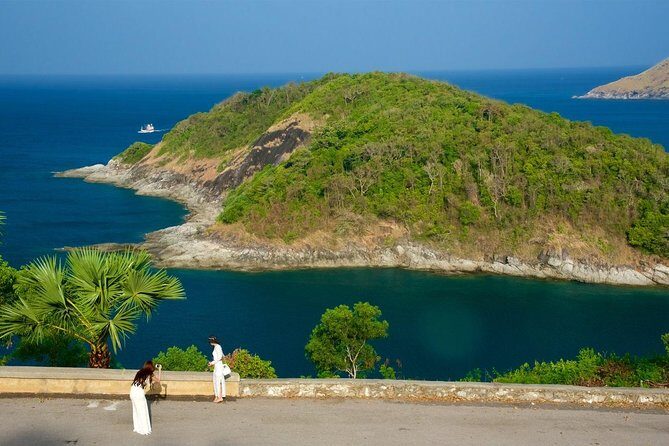 Private Mini Bus Rental in Phuket with Experienced Guide/Driver - The Sum Up