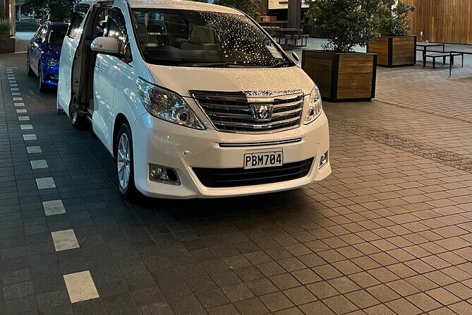 Private Mini Van Transfer From Auckland Airport to Auckland City - An In-Depth Look at the Auckland Airport Transfer Experience