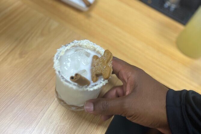 Private Mixology Experience in Fish Bay - An In-Depth Look at the Fish Bay Mixology Experience