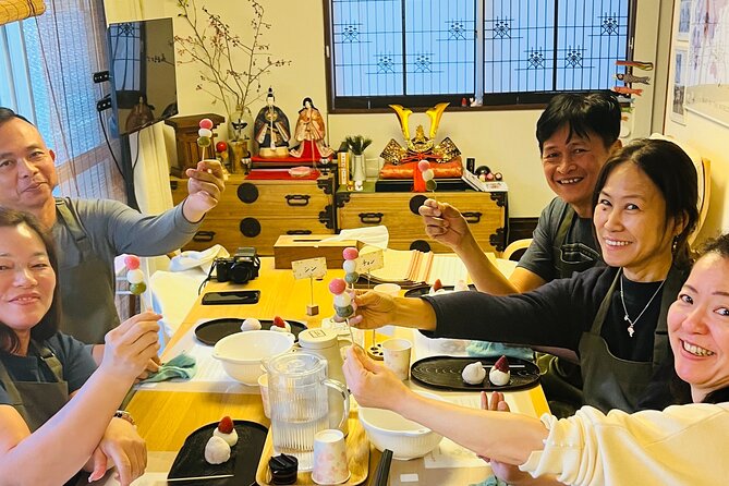 Private Mochi Sweets Making Class Near Shibuya Area - Beverage Options