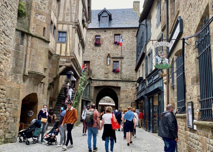 Private Mont Saint-Michel trip from Paris Calvados tasting - The Return Journey: Relaxed and Reflective