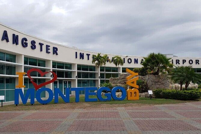 Private Montego Bay Airport Transfer to Negril *Air Conditioning - Key Points