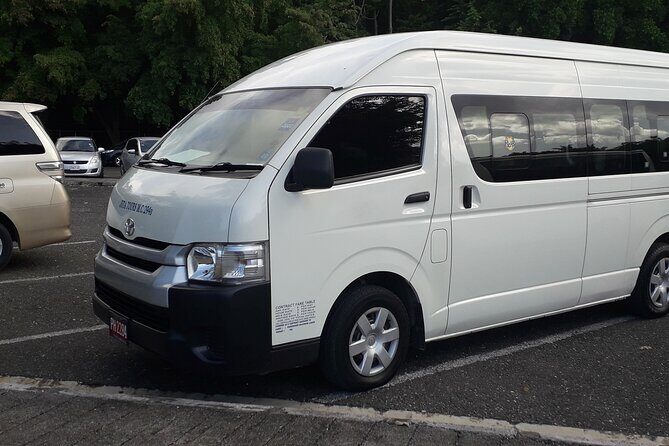 Private Montego Bay Airport Transfer to Negril *Air Conditioning - The Experience: From Arrival to Your Destination