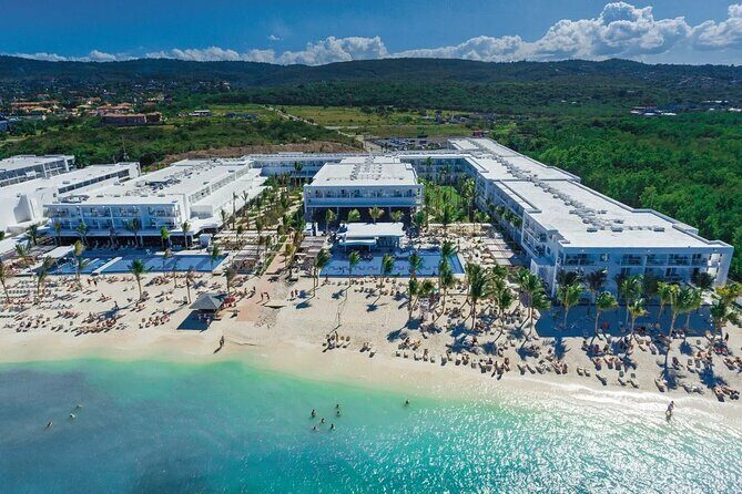 Private Montego Bay Airport Transfer to RIU Reggae/RIU Palace - Key Points