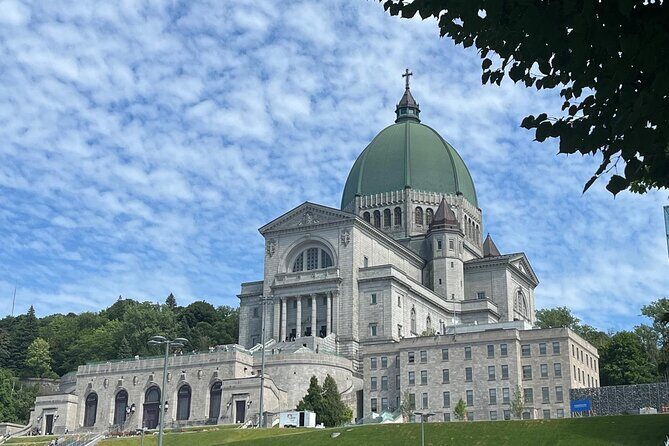Private Montreal Car Tour with History and Hidden Gems - An In-Depth Look at the Montreal Car Tour Experience