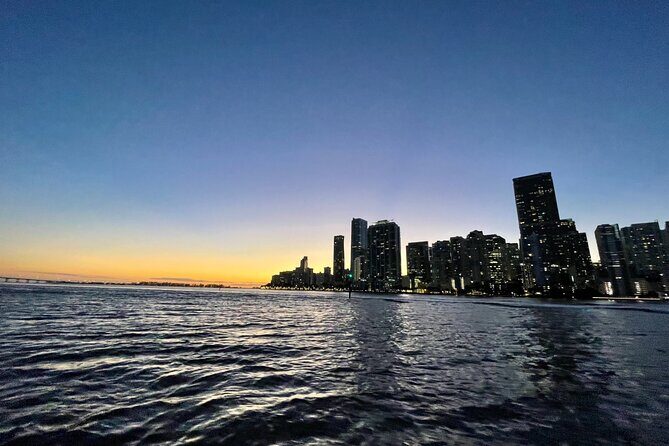 Private Moon-Watch Boat Cruise in Fort Lauderdale - What to Expect on the Tour