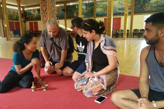 Private Morning eremony in Wat Chalong (Chaithararam Temple) - Who Will Love This Tour?