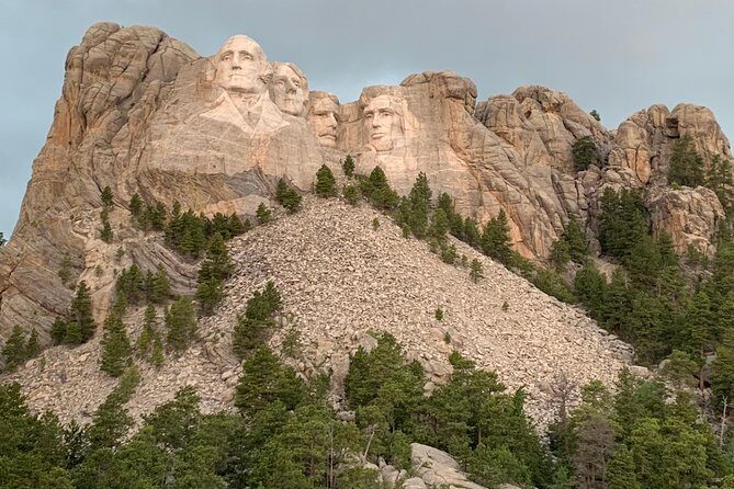 Private Mount Rushmore and Flume Trail Hike - Key Points