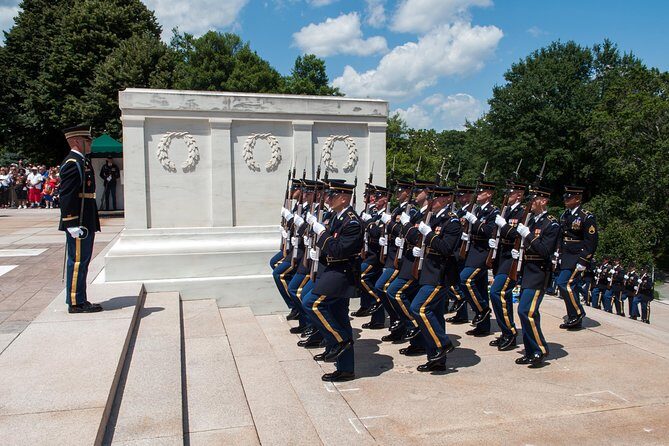 Private Mt. Vernon/Arlington Cemetery Tour for up to 10 Guests - Value for Money
