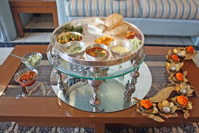 Private Mumbai Home Vegetarian Cooking Class with Crawford Market Visit and Lunch - A Closer Look at the Experience