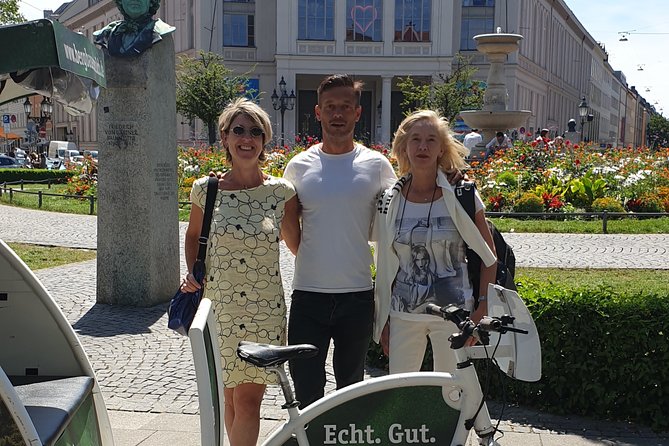 Private Munich Rickshaw City Tour and English Garden - Customizing Your Rickshaw Adventure
