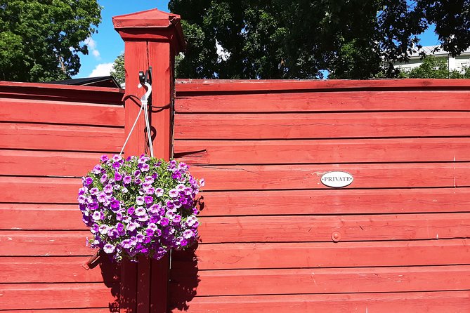 Private National Park and Porvoo Old Town tour from Helsinki - FAQs