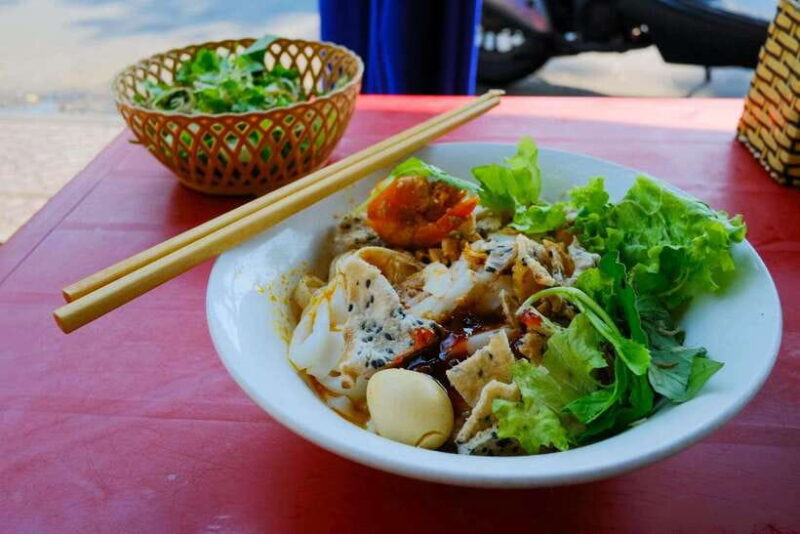 Private Nha Trang City Tour From Ho Chi Minh City By Train - Street Food and Cuisine: A Flavorsome Experience