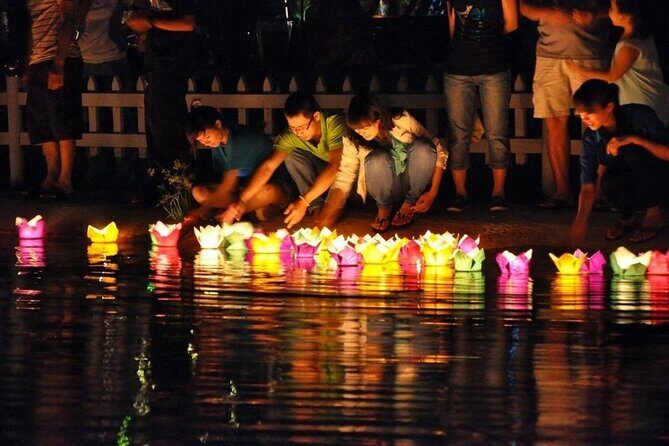 Private Night Boat Trip and Floating Lantern on Hoi An River - Key Points