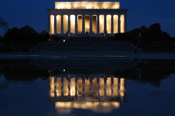 Private Night-Time Monuments Tour of DC for up to 10 Guests - What Makes This Tour Stand Out?
