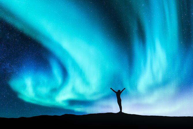 Private Northern Lights Tour with Icelandic Treats and Liquor - An In-Depth Look at the Northern Lights Private Tour