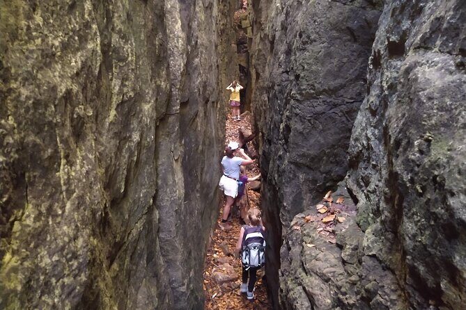Private Nottawasaga Bluffs Caves Hiking Tour,Collingwood/Creemore - An In-Depth Look at the Tour Itinerary