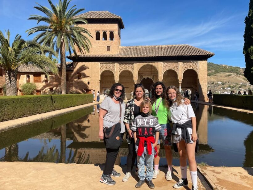 Private Official Guide Alhambra (tickets not included) - FAQs