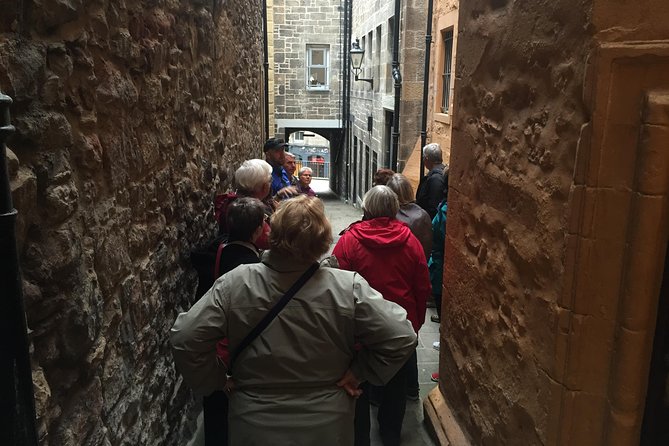 Private Old Edinburgh Tour - Walk in the footsteps of Royals and Rogues! - Exploring Edinburghs Old Town: A Tour for Curious Travelers