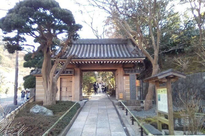 Private Old Temples Guided Tour in Kamakura - The Itinerary Explored