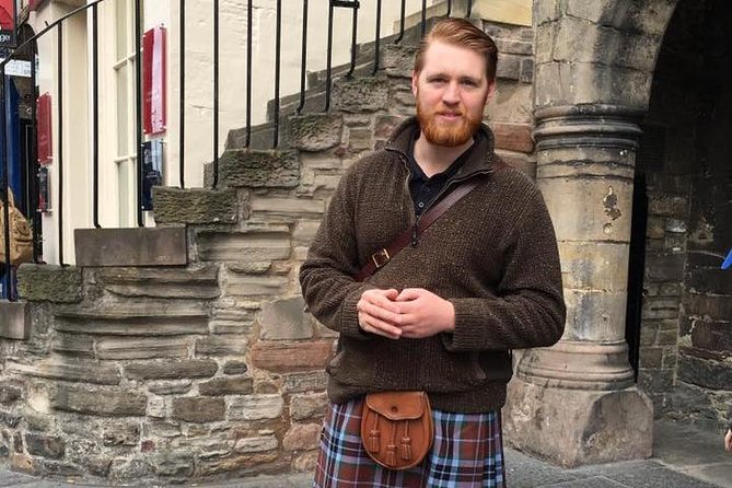 Private Old Town, Edinburgh Walking Tour - Exploring Edinburghs History and Landmarks