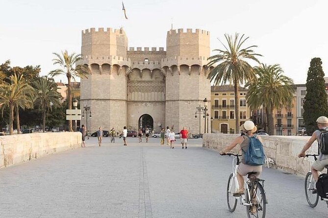 Private Old Town Golden Age Valencia Tour - Key Points