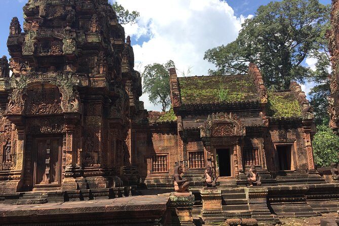 Private One Day Tour to Lady Temple & Kbal Spean - Exploring the Itinerary in Detail
