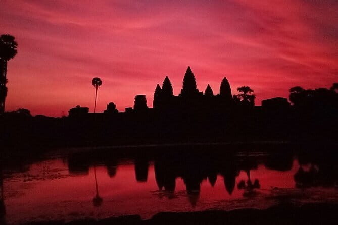 Private One Day Trip with Sunrise at Angkor Wat, Angkor Thom and Tomb Raider - Authentic Experiences and What Travelers Say