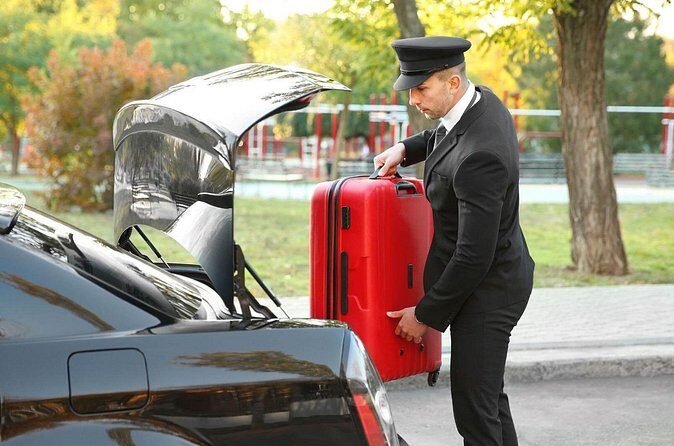 Private One-Way Transfer From Antigua To Antigua Airport - The Meeting Point and Service Details