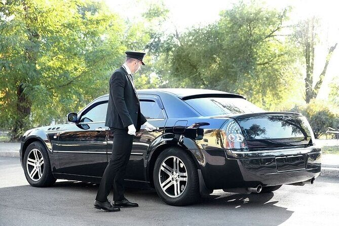 Private One-way Transfer from Denver Airport to Denver - Vehicle and Service Options