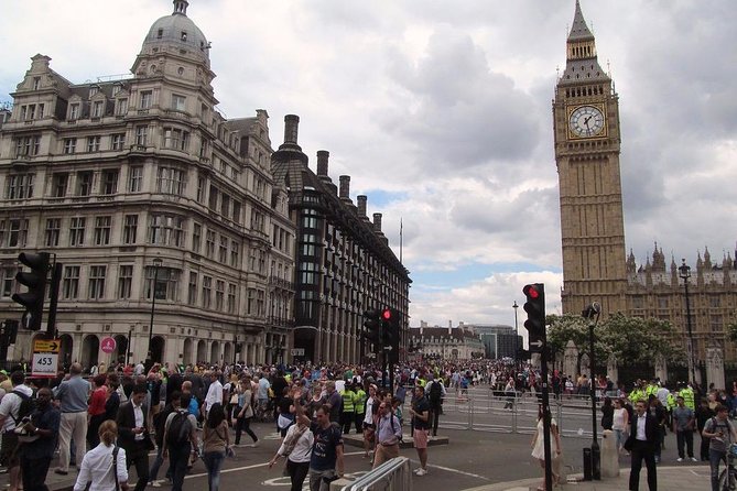 Private ONE WAY transfer from/to airports from/to London - The Booking and Experience