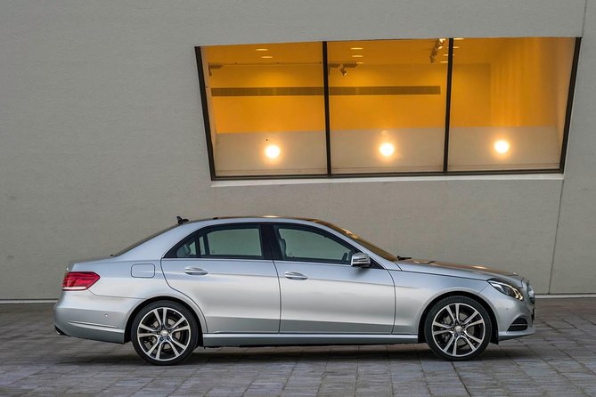 Private ONE WAY transfer from/to airports from/to London - The Experience in Detail