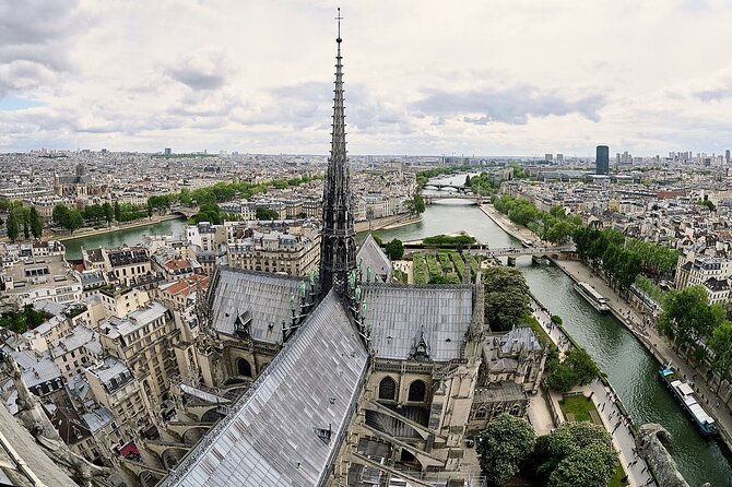 Private ONE WAY transfer from/to Paris CDG from/to Paris city - Key Points