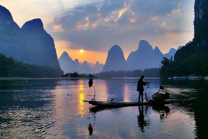 Private Overnight Guilin and Yangshuo Tour by Air from Chengdu - Who Should Consider This Tour?