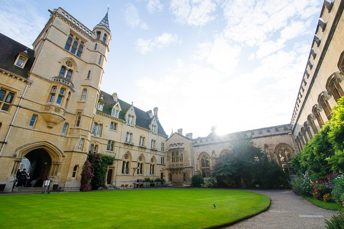 Private Oxford Walking Tour With University Alumni Guide - What to Expect