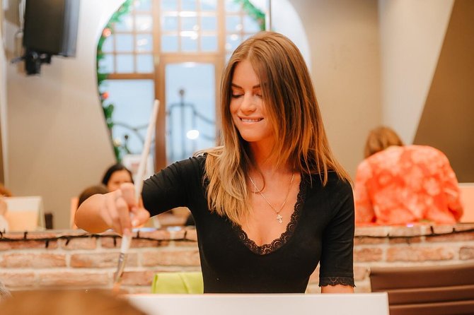 Private Painting Course - The Social and Atmosphere