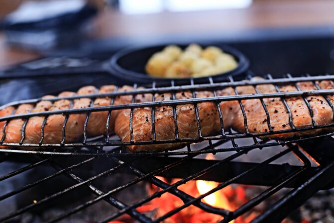 PRIVATE Party Dinner in a Glass Igloo Under Northern Lights - Special Features and Activities