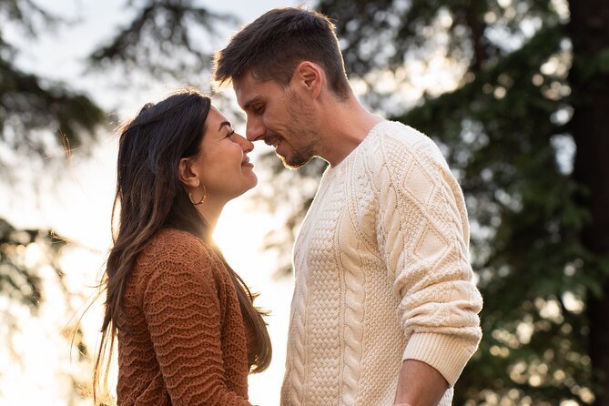 Private Photo Session Tour for Couples in Madrid - Meeting Point and End Point