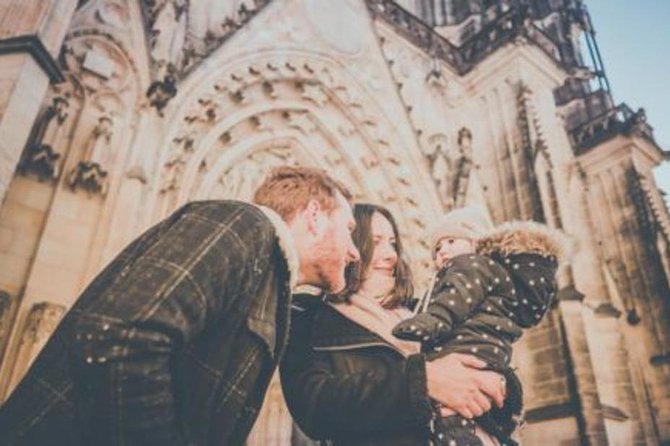 Private Photo Session with a Local Photographer in Prague - What to Expect During the Session